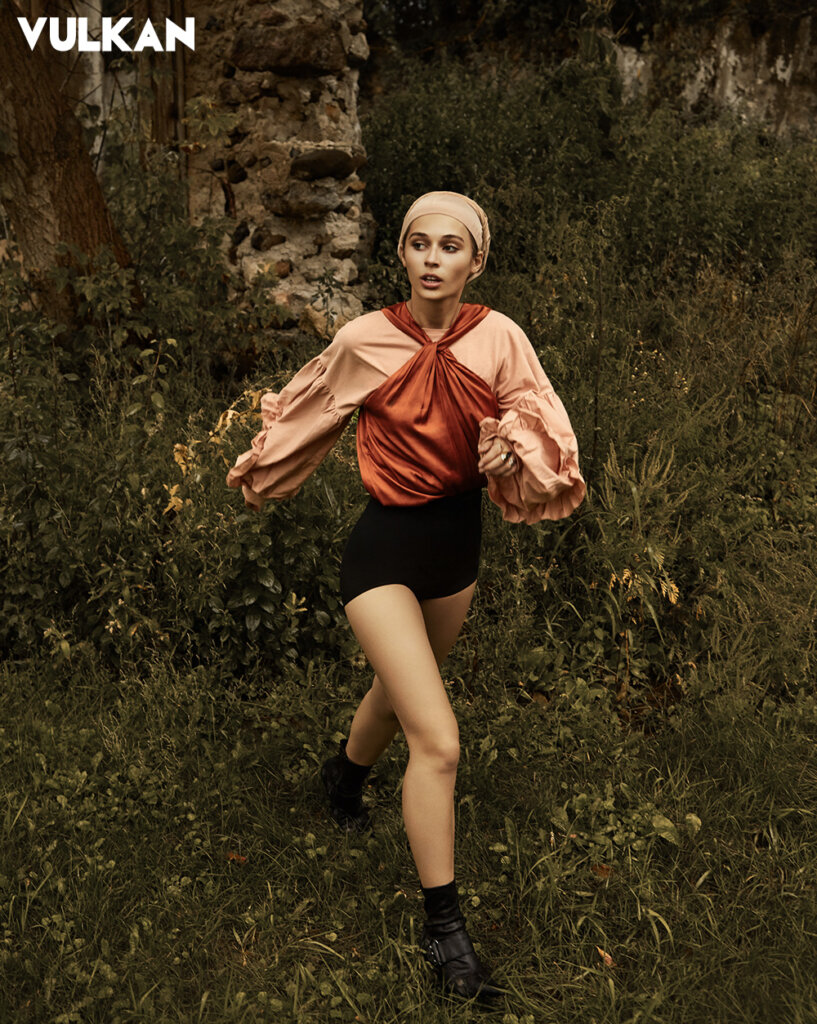 Isabella | Vulkan Magazine