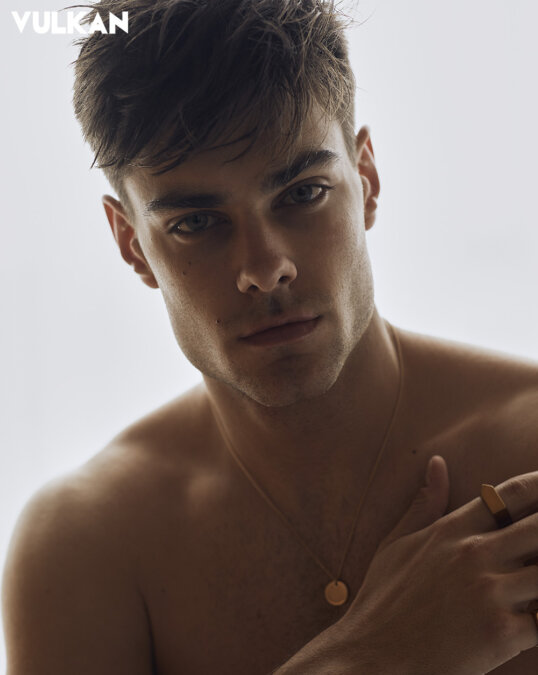 Staying In | Vulkan Magazine