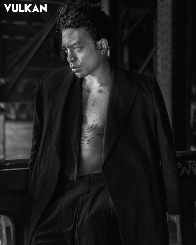 The Walker | Vulkan Magazine