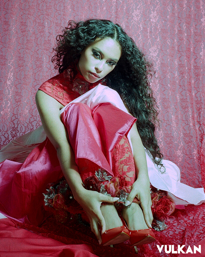 Jasmine Dampiér | Awakening Issue | Vulkan Magazine
