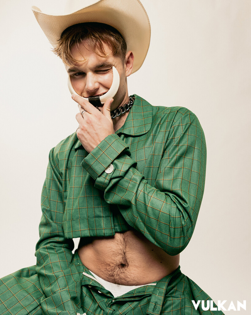 Garrett Wareing | Vulkan Magazine